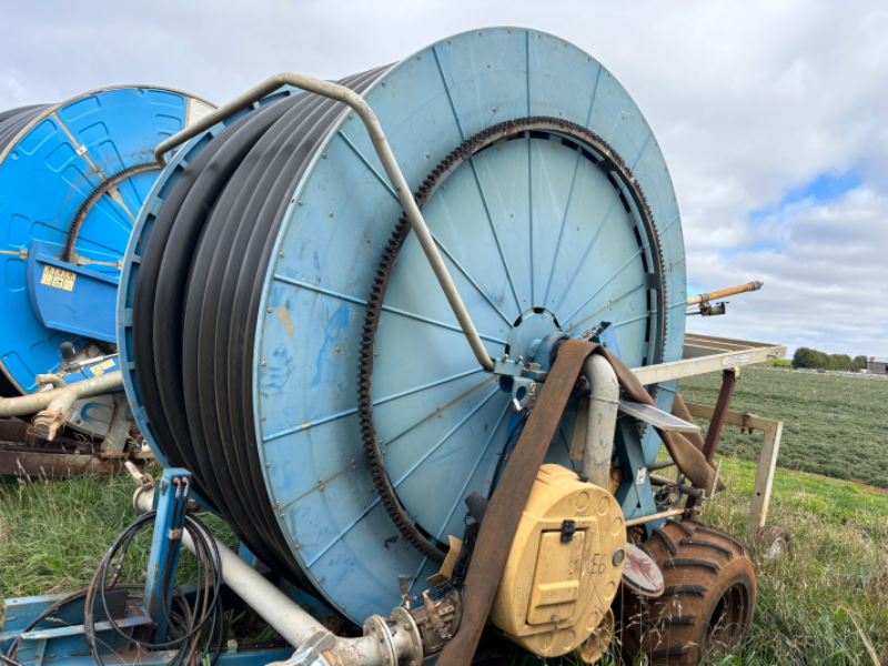 Lot 23 - IDROFOGLIA HARD HOSE IRRIGATOR | AuctionsPlus