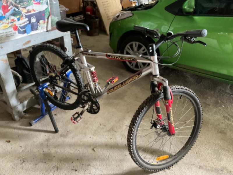 Lot 62 - Men’s push bike | AuctionsPlus