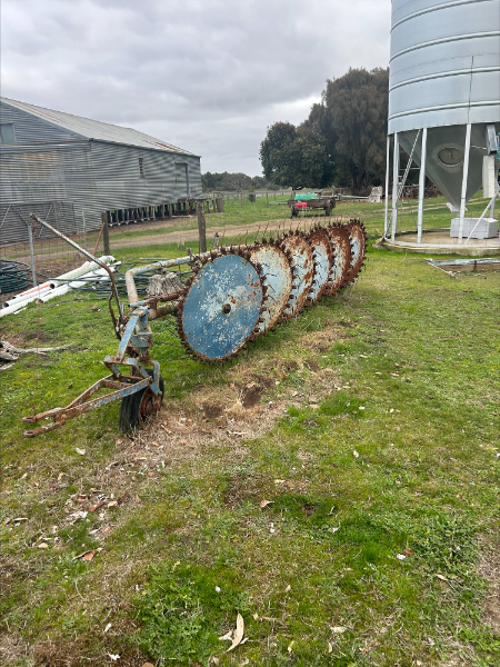 Lot 133 - Bamford hay rake 6 wheels | AuctionsPlus