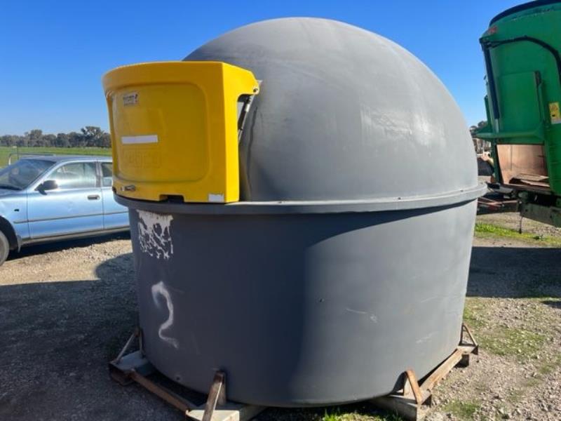 Lot 6 - Sebco Fuel Tank | AuctionsPlus