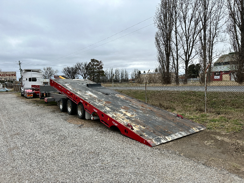 Lot 15 - 45' FREIGHTMORE TRI-AXLE SUPER TILT EXTENDABLE TRAILER ...