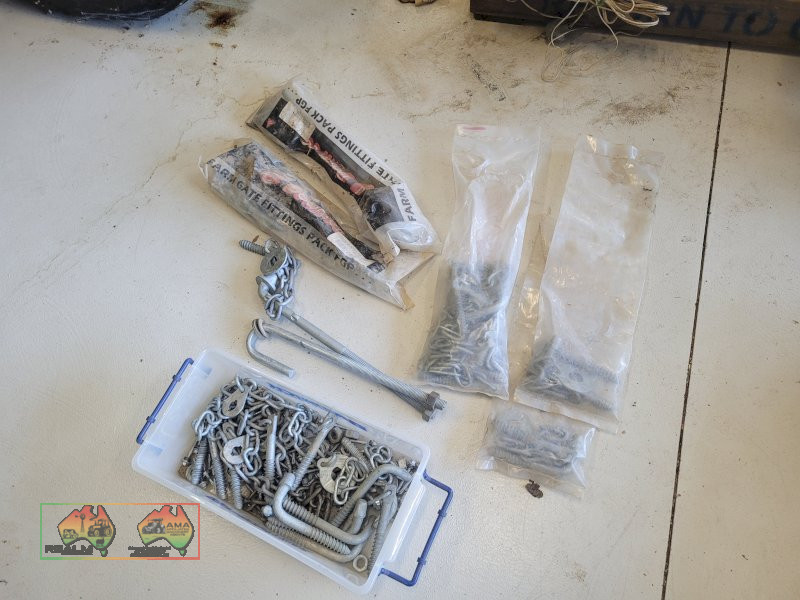 Lot 102 - (7919) Assorted Gate Hinges & Chains | AuctionsPlus