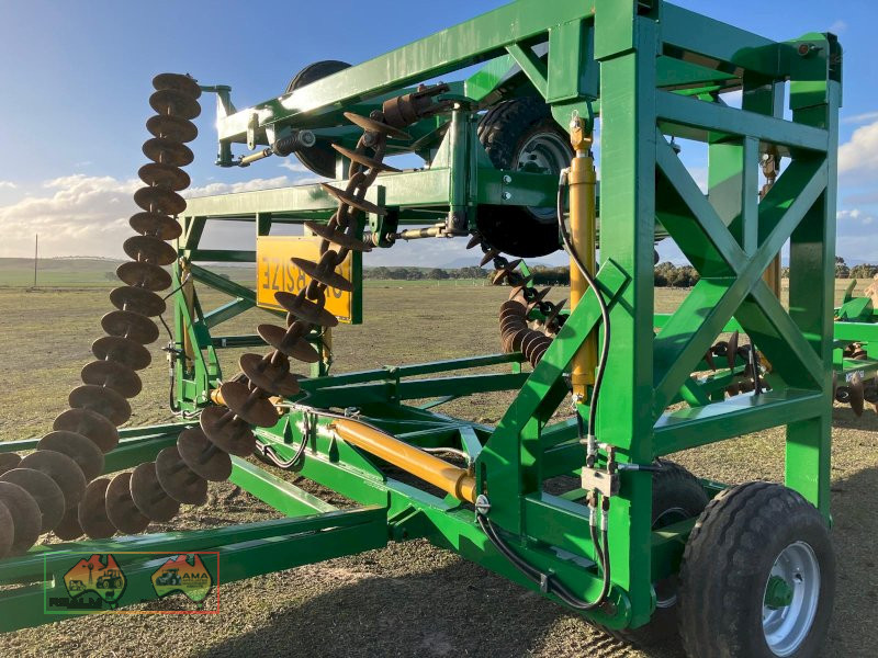 Lot 11 - (7806) Kelly - 50F - Disc Prickle Chain - Like New | AuctionsPlus