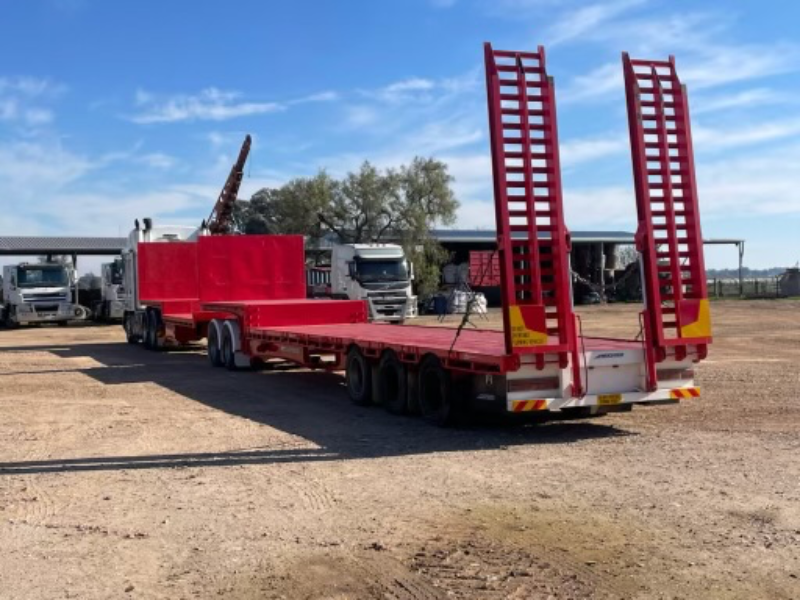 Lot 17 - 25.5M B-DOUBLE DROP DECK TRAILER SET. | AuctionsPlus