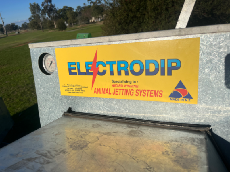 Lot 24 - ElectroDIp and Pump | AuctionsPlus