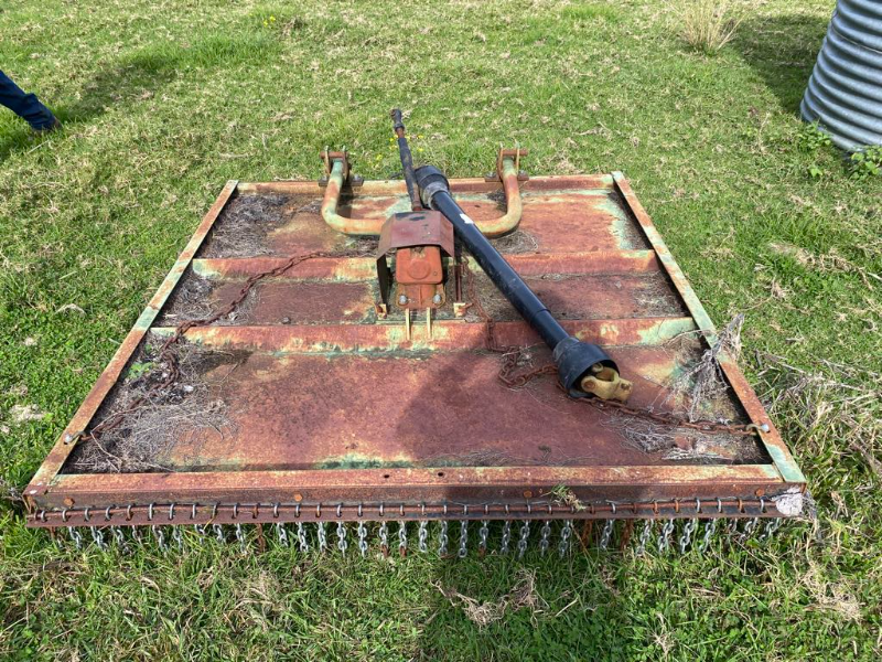 Lot 87 - 6ft Slasher | AuctionsPlus
