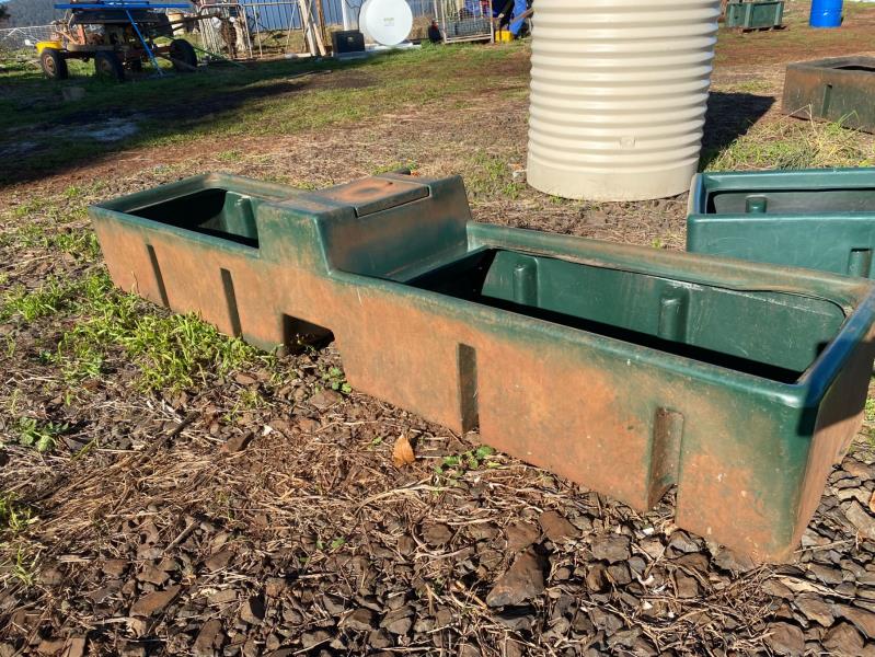 Lot 33 - Centre Line Poly Trough 450L | AuctionsPlus