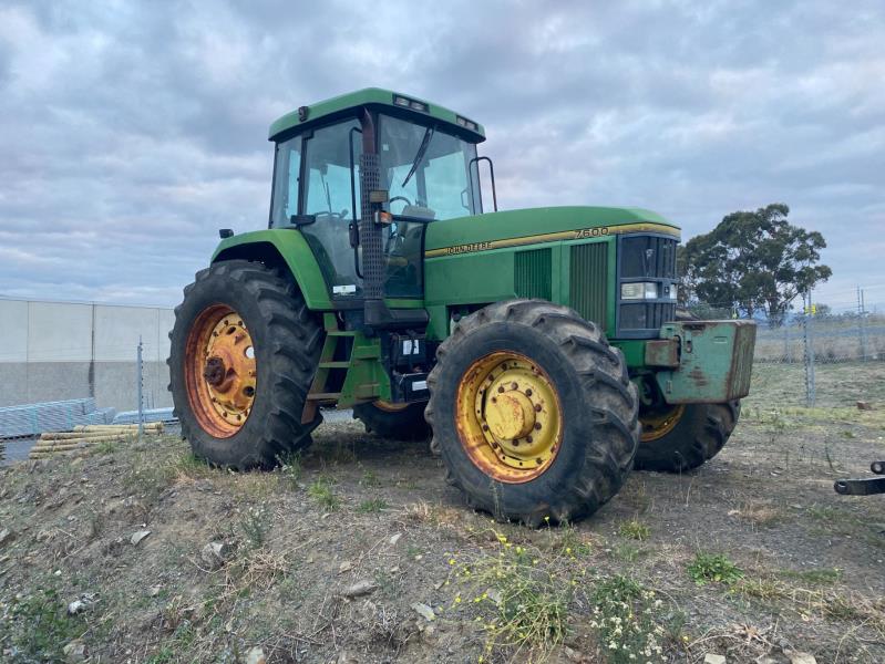 Lot 39 - John Deere 7600 Tractor | AuctionsPlus