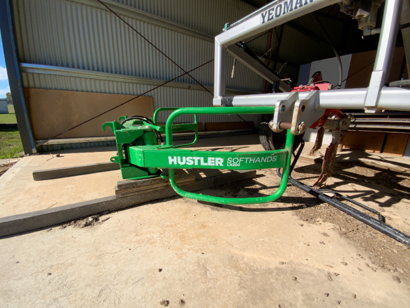 Lot 83 - SOFTHANDS SILAGE GRAB | AuctionsPlus