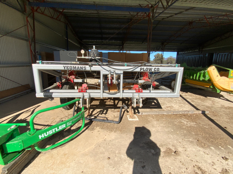 Lot 84 - YEOMAN KEYLINE PLOW | AuctionsPlus