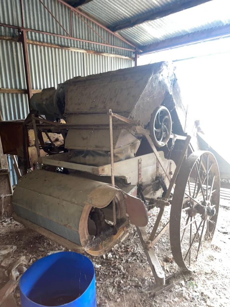 Lot 23 - 1920 Sunshine Harvester | AuctionsPlus