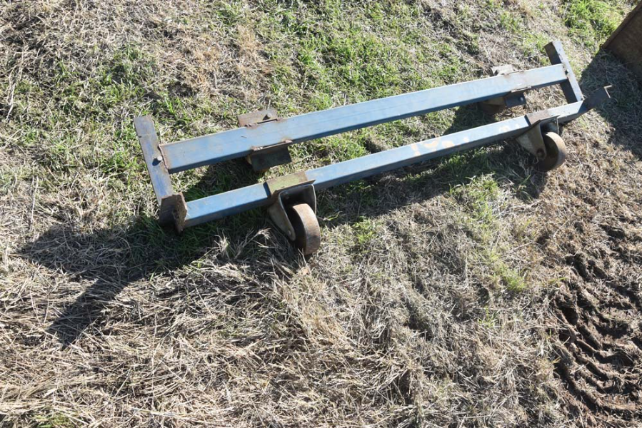 Lot 133 - Castor Wheel Transport | AuctionsPlus