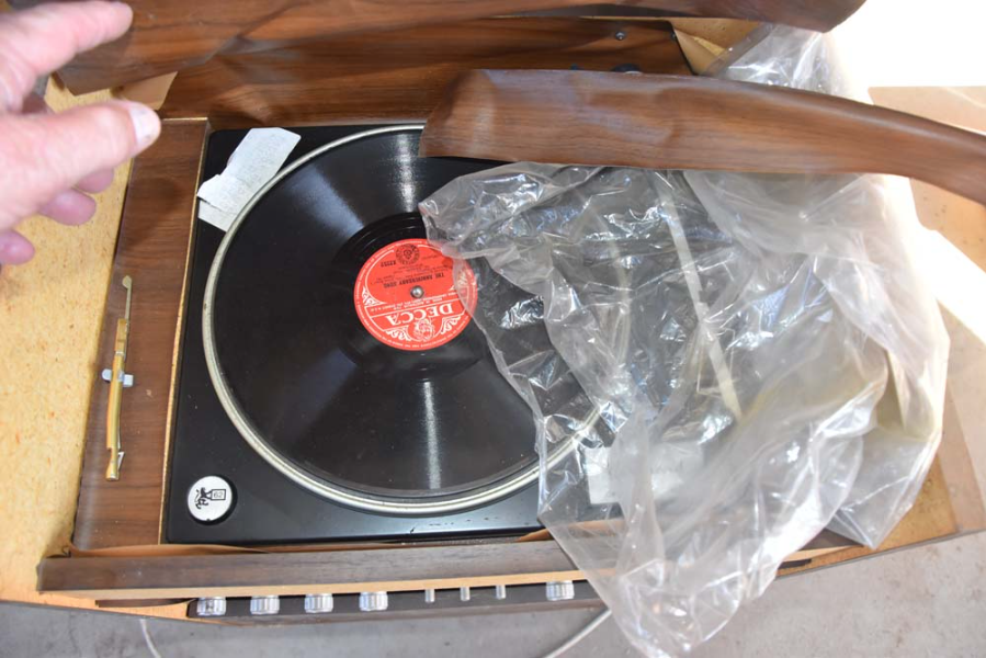 Lot 263 - Garrad Vinyl Record Player & Radio | AuctionsPlus