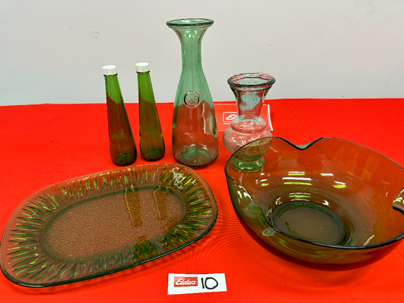 Lot 10 - Assorted Green Glassware. | AuctionsPlus
