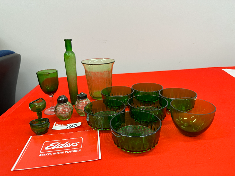 Lot 20 - Assorted Green Glassware | AuctionsPlus
