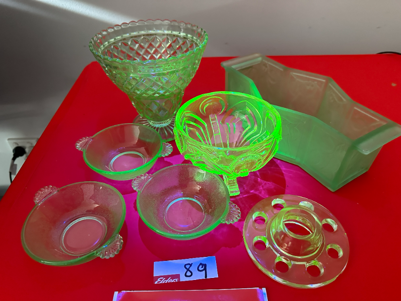 Lot 89 - Assorted Uranium Glassware | AuctionsPlus