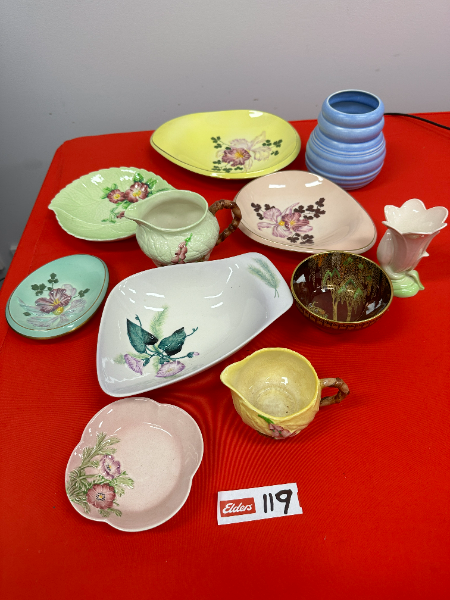 Lot 119 - Assorted Carlton Ware items | AuctionsPlus