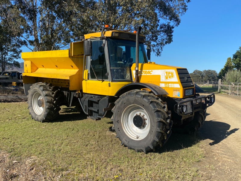 Lot 3 - JCB Fastrac Spreader | AuctionsPlus