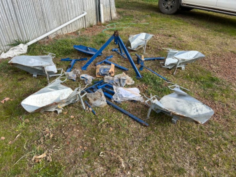 Lot 68 - Harvestaire quicktrip Lamb marking cradle | AuctionsPlus