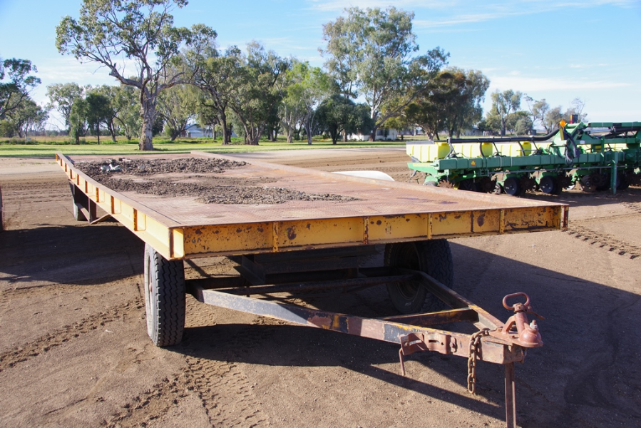 Lot 34 - Flat deck farm trailer | AuctionsPlus