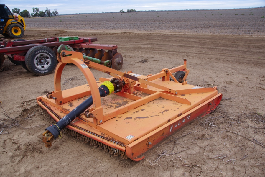 Lot 61 - 1.8m 3PL Super slasher | AuctionsPlus