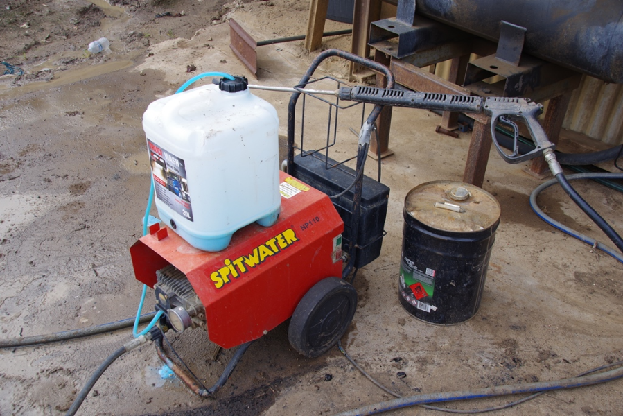 Lot 93 - Spitwater 110 pressure cleaner | AuctionsPlus