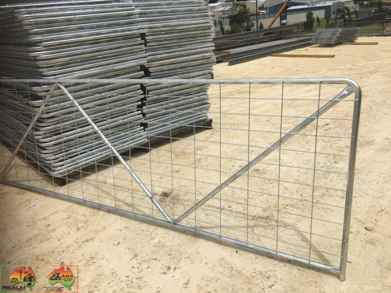 Lot 88 - (7627) (7435) 2x New 14ft 'N' Stay Farm Gate ($/Gate ...