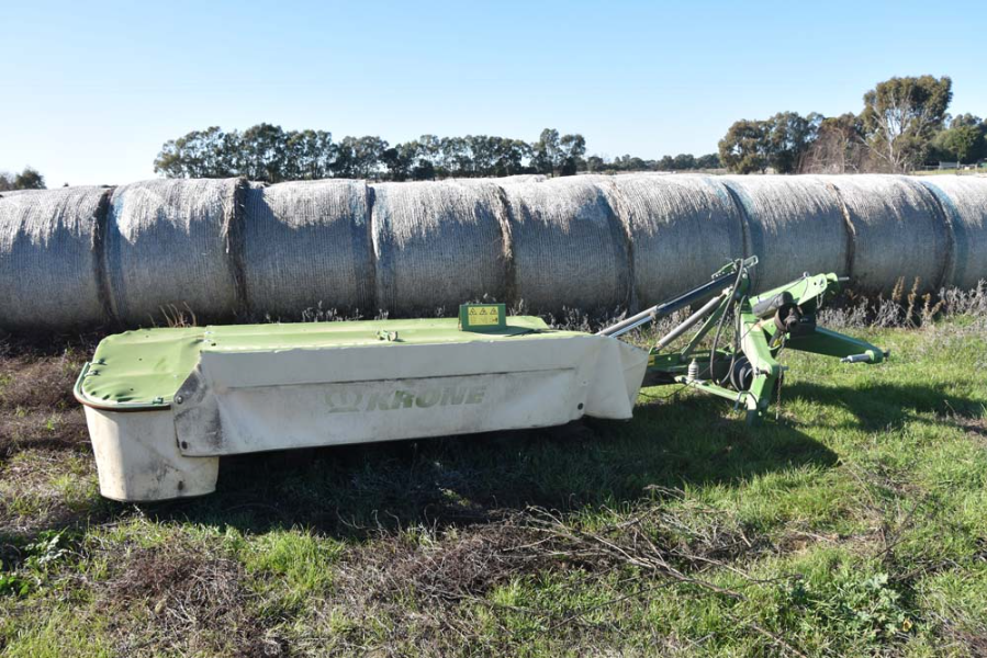 Lot 20 - Krone R240 6 Disc Mower | AuctionsPlus