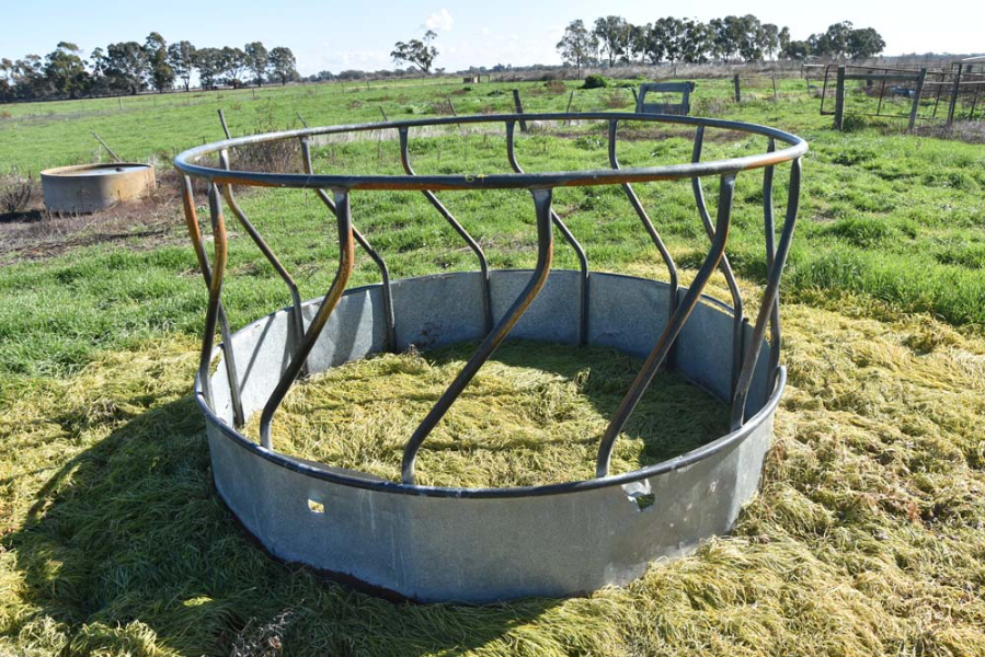 Lot 64 - Hay Ring | AuctionsPlus