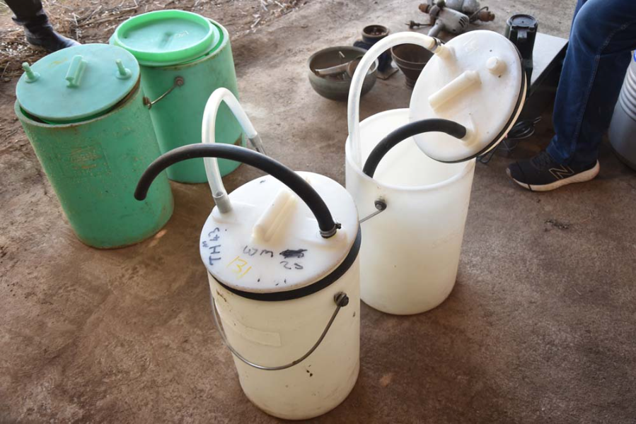 Lot 131 - 2 x 20Lt Skellerup Test Bucket | AuctionsPlus