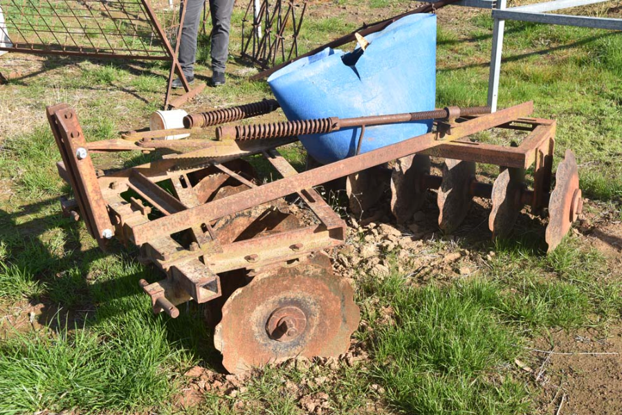 Lot 7 - 12 Plate Offset Disc | AuctionsPlus