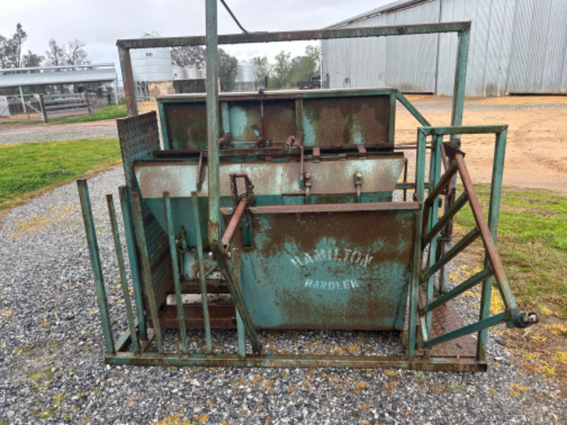 Lot 72 - Hamilton Sheep Handler | AuctionsPlus