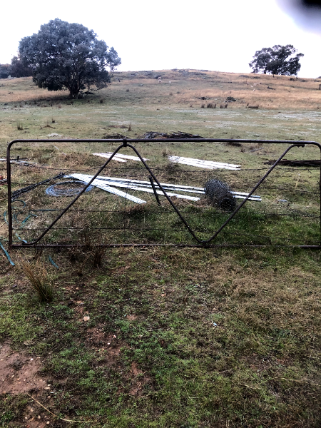 Lot 65 - Buzzacott gate | AuctionsPlus