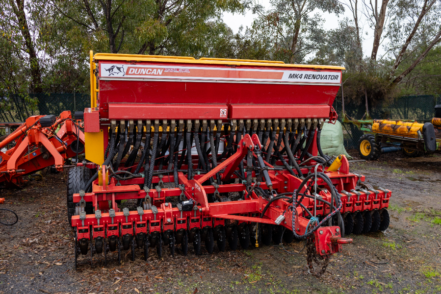 Lot 17 - Duncan MK4 28R | AuctionsPlus