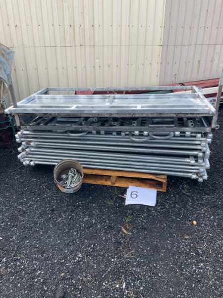 Lot 6 - Sheep yard panels & race | AuctionsPlus
