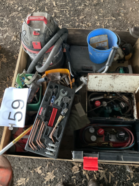 Lot 59 - Assorted tools | AuctionsPlus