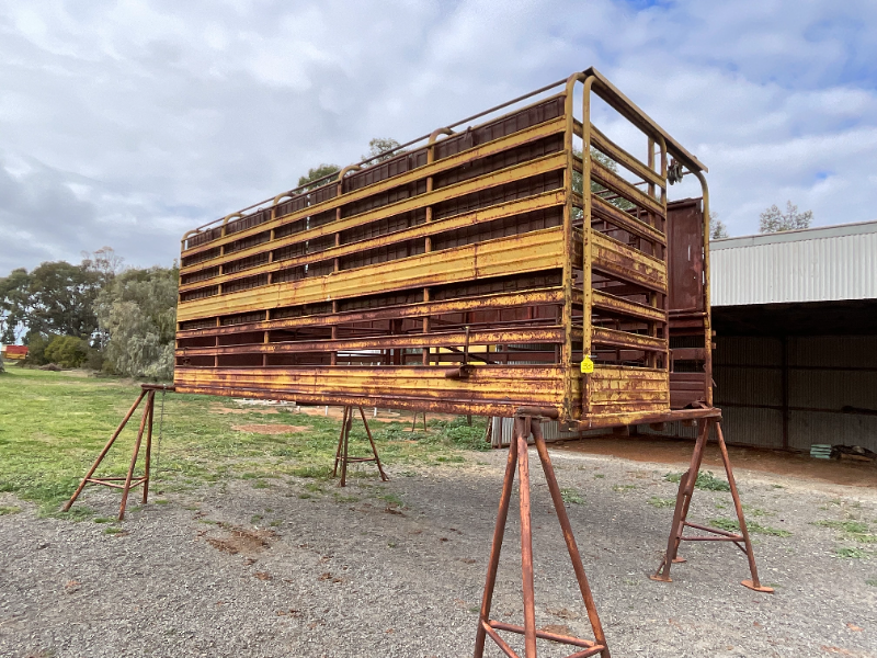 Lot 35 - 18 Foot Double Decker Sheep Crate | AuctionsPlus