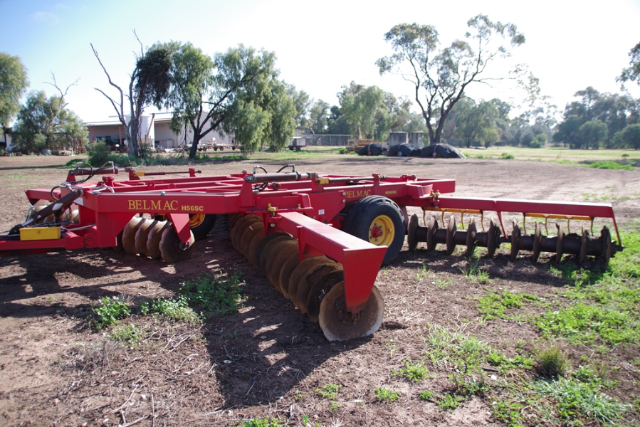 Lot 19 - Belmac H565C offset discs | AuctionsPlus