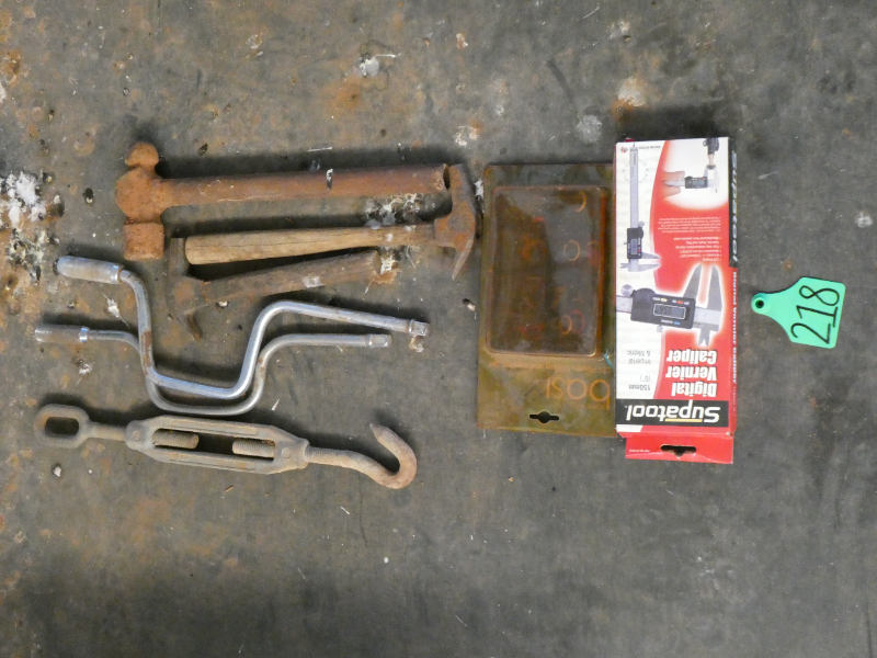 Lot 218 - Hand Tools | AuctionsPlus