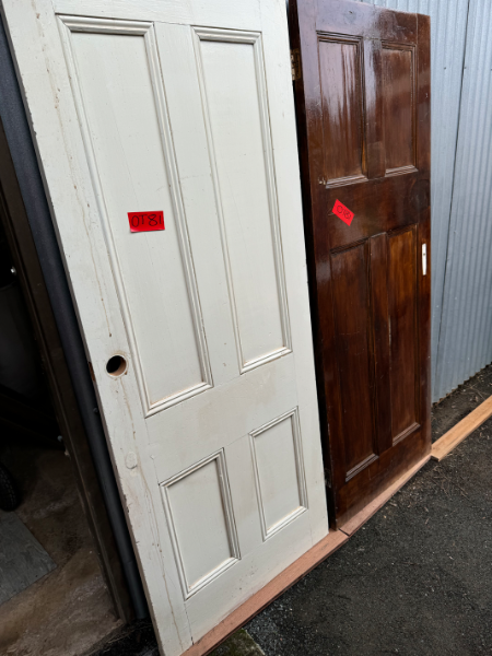 Lot 94 - Doors OT81 | AuctionsPlus
