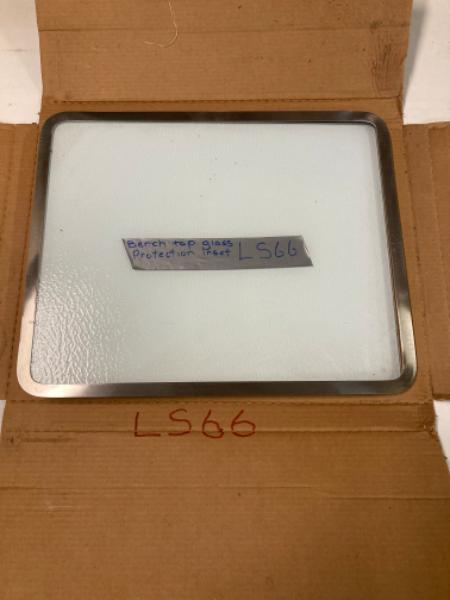 Lot 134 - Glass Inset LS66 | AuctionsPlus