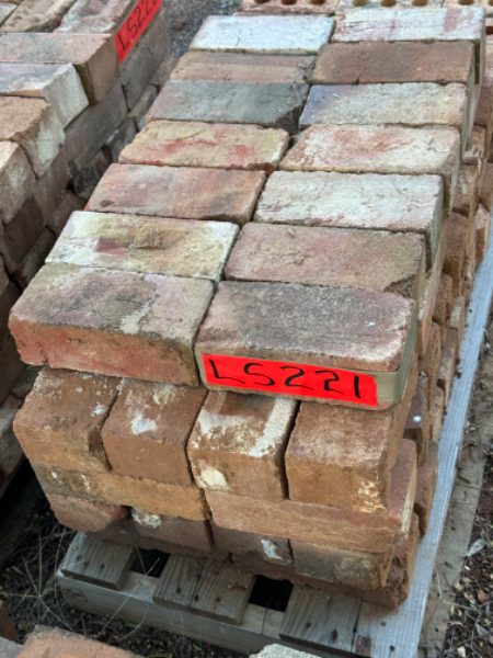 Lot 330 - Bricks LS221 | AuctionsPlus