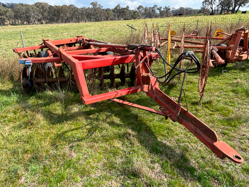 Lot 12 - Napier Grasslands Disc Plough | AuctionsPlus