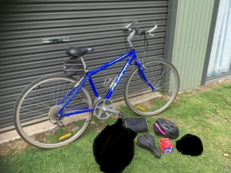 Lot 115 - Push Bike & Accessories | AuctionsPlus