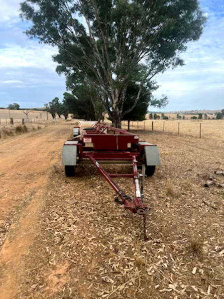 Lot 30 - Cleverdons Comb Trailer | AuctionsPlus