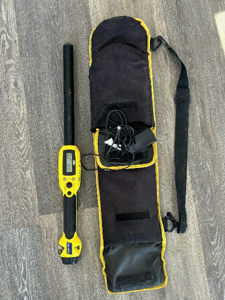 Lot 16 - Tru - Test XRS Stick reader | AuctionsPlus