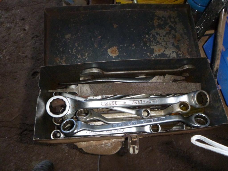 Lot 133 - Toolbox/Tools | AuctionsPlus
