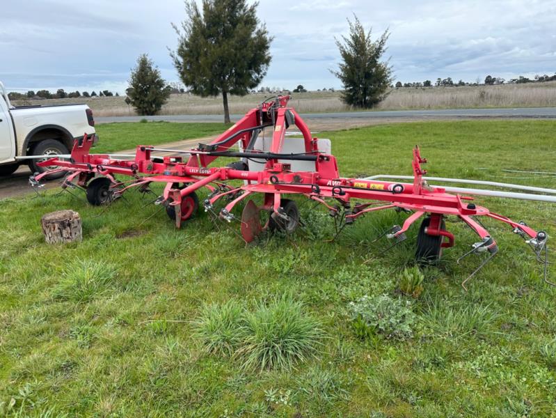 Lot 16 - 2009 Lely Lotus Tedder Rake | AuctionsPlus