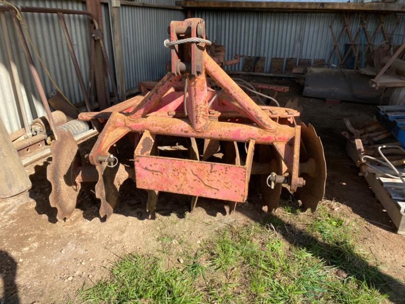 Lot 45 - Massy Ferguson disc plough | AuctionsPlus