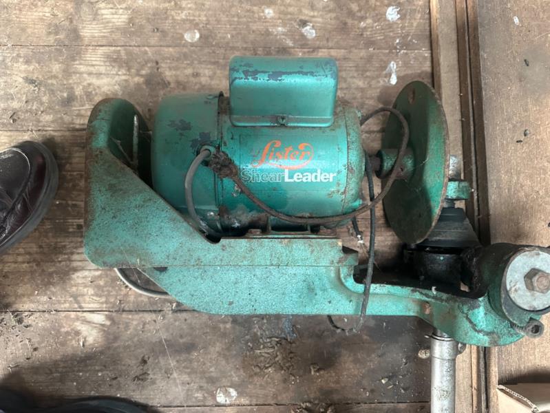 Lot 70 - Lister overhead shearing plant | AuctionsPlus